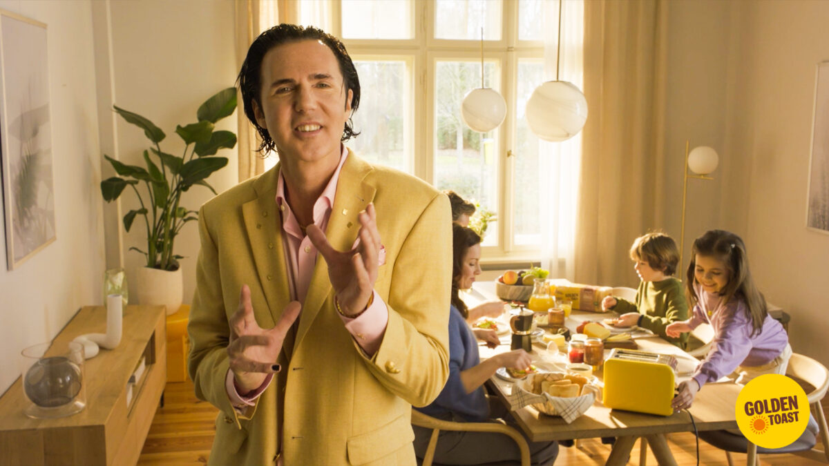 fischerAppelt | Der Golden Toast Song