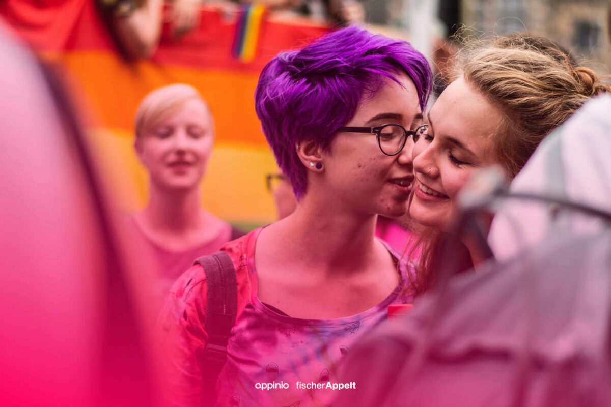 fischerAppelt | Offen, polyamor oder traditionell? So liebt die Gen Z