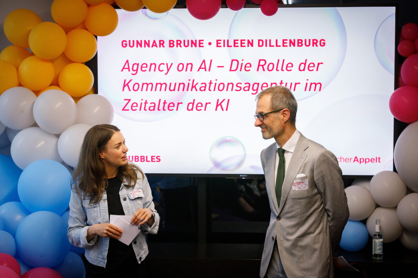 fischerAppelt | Diskurs, Drinks und Döner